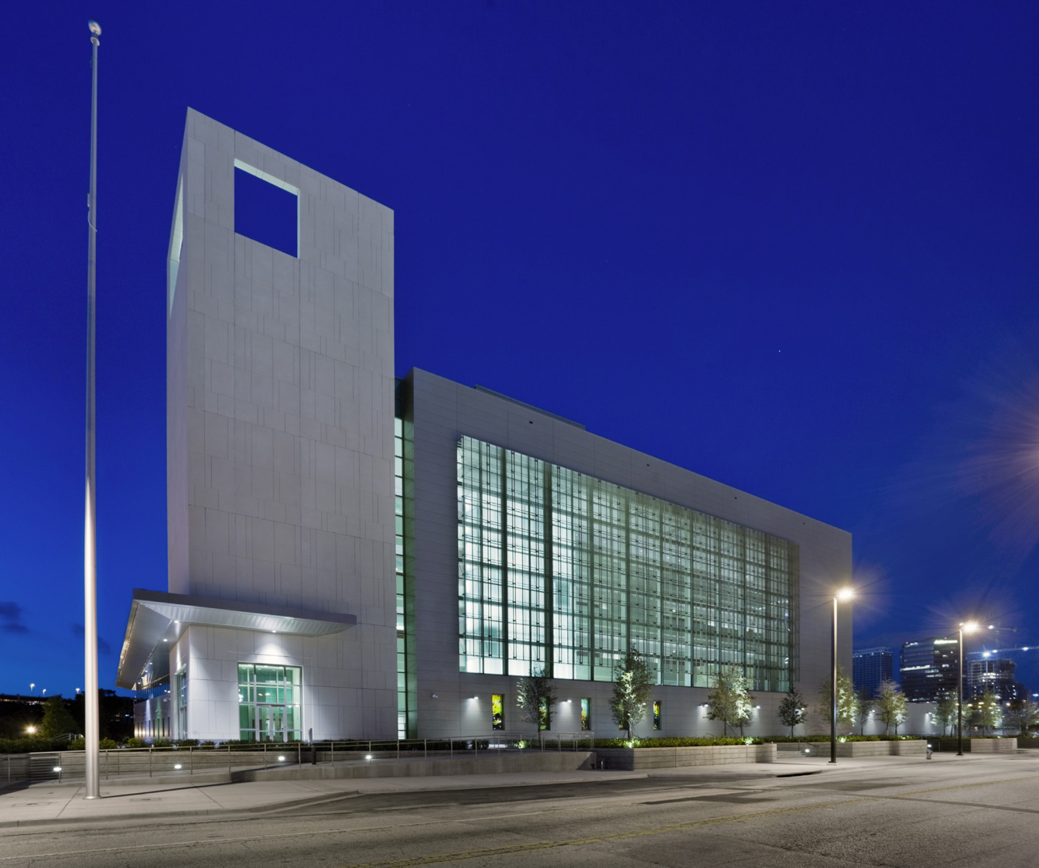 United States Courthouse - Leers Weinzapfel Associates