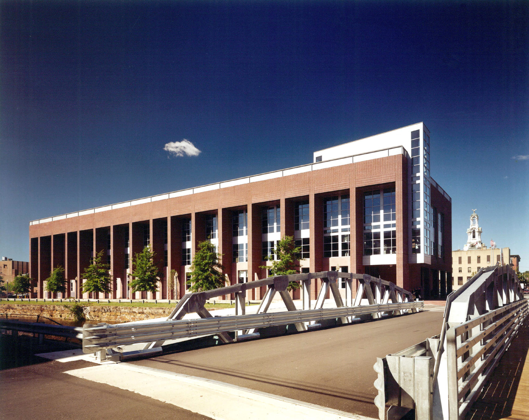 Fenton Judicial Center - Leers Weinzapfel Associates