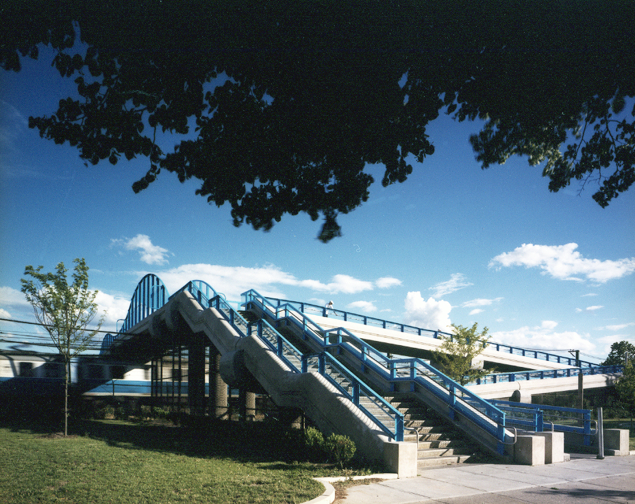 Constitution Beach Pedestrian Bridge - Leers Weinzapfel Associates
