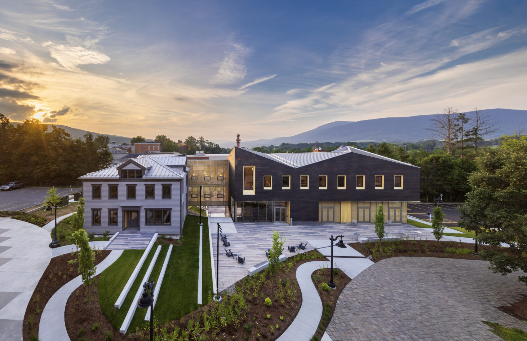Davis Center - Leers Weinzapfel Associates