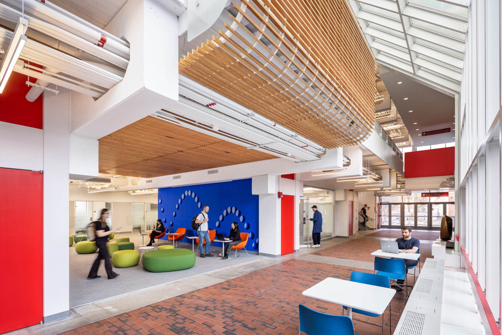 Science Center Public Space Transformation and Teaching Labs - Leers ...