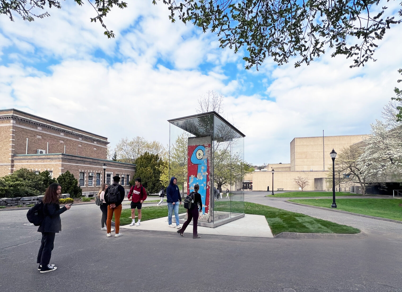 Berlin Wall Enclosure - Leers Weinzapfel Associates